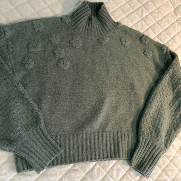 Jessica Simpson | Sweaters | Sweater | Poshmark
